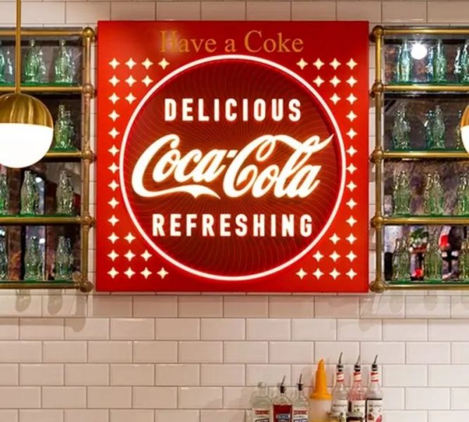Custom Signs UK - Neon Signs - Custom Signage Makers - Lightbox Signage ...